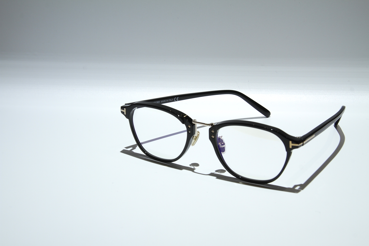 TOM FORD 新作 TF5727-D-B | 札幌ブランドメガネセレクトショップ