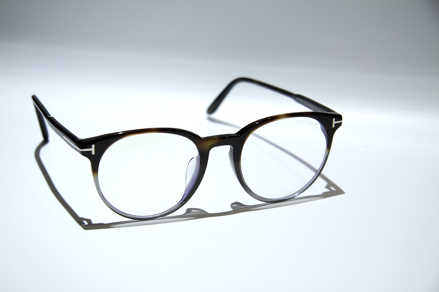 TOM FORD ツートンカラー TF-5695 | 札幌ブランドメガネセレクトショップ